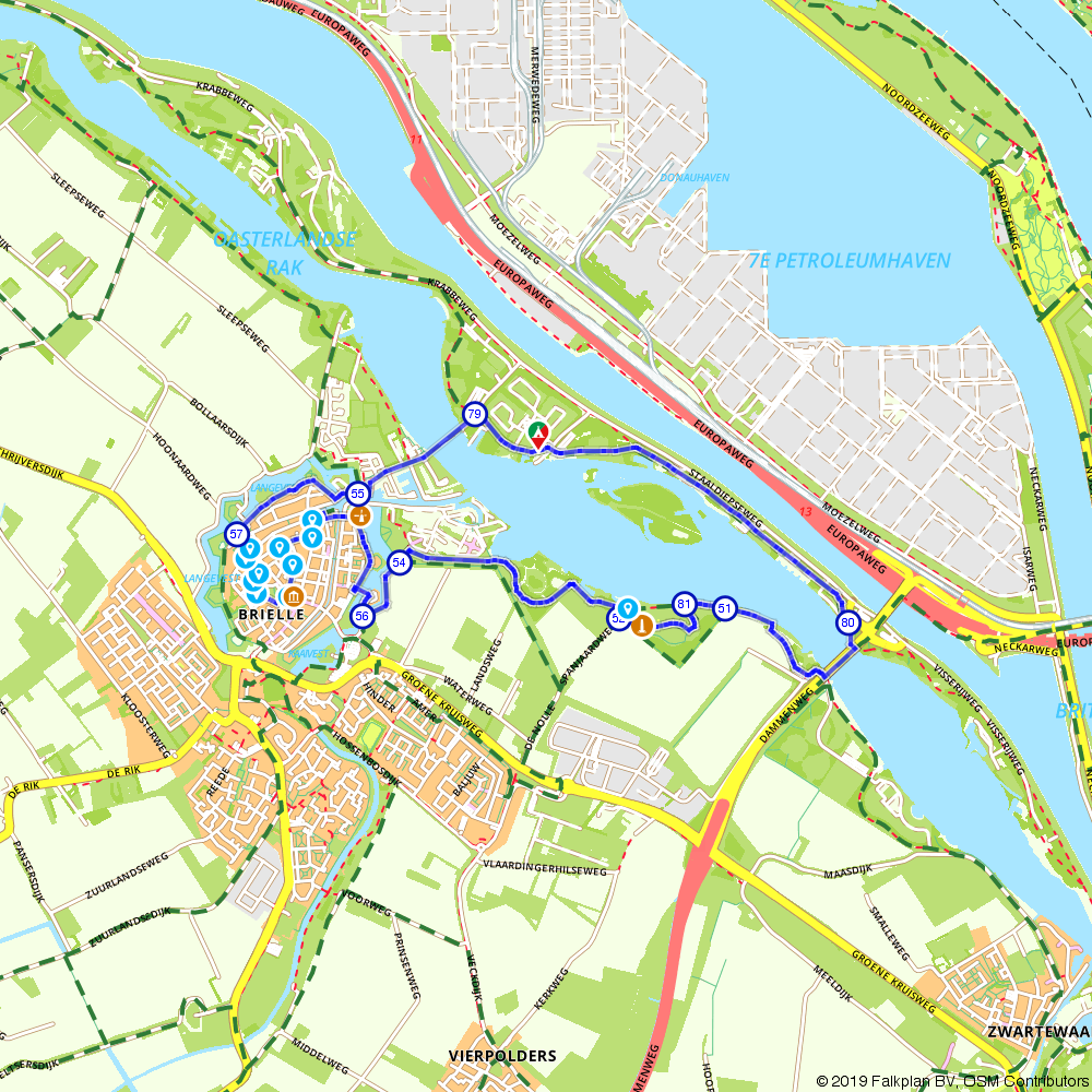 1016103 Walking along the Brielse Meer and through Brielle